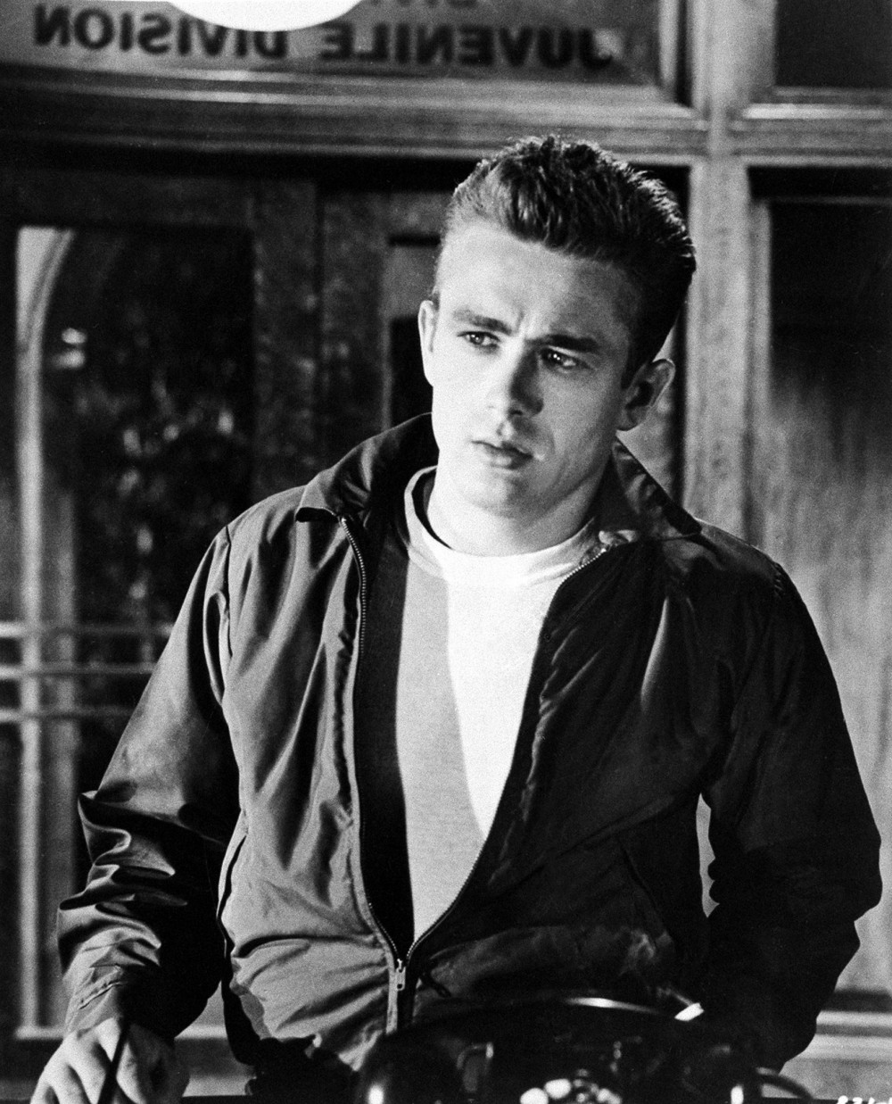James Dean 為何英年早逝？解析詹姆斯迪恩車禍與真正死因！