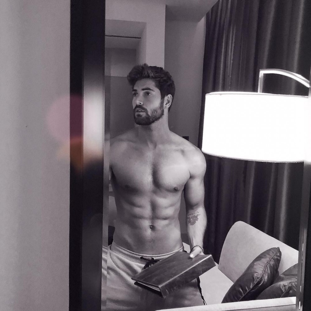 「只看外型己經很有安全感了！」如果你喜歡肌肉型的帥哥：加拿大模特Nick Bateman 就是你的類型！