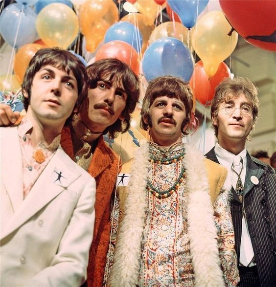 The Beatles Hey Jude 歌詞意思解析｜中文歌詞與背後感人故事