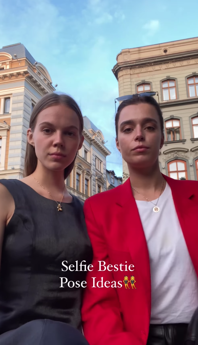 致敬時尚大片Pose：模特兒Zhanna Red、Viola Push為你示範「閨蜜合照」