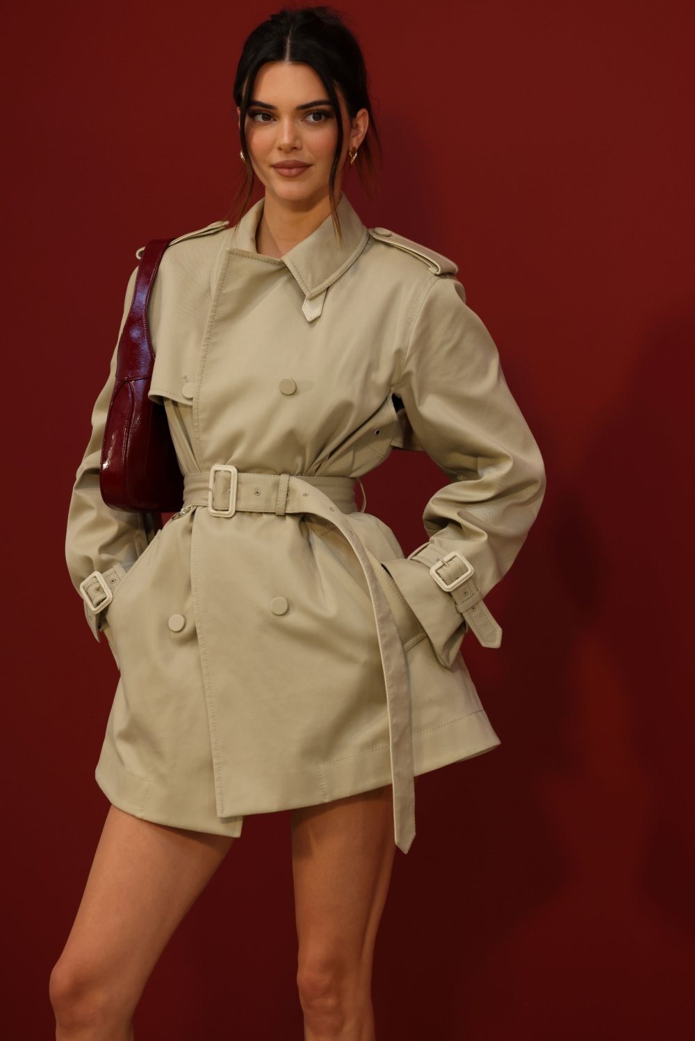 預測秋冬大熱：Kendall Jenner、Anya Taylor-Joy時髦示範短風衣