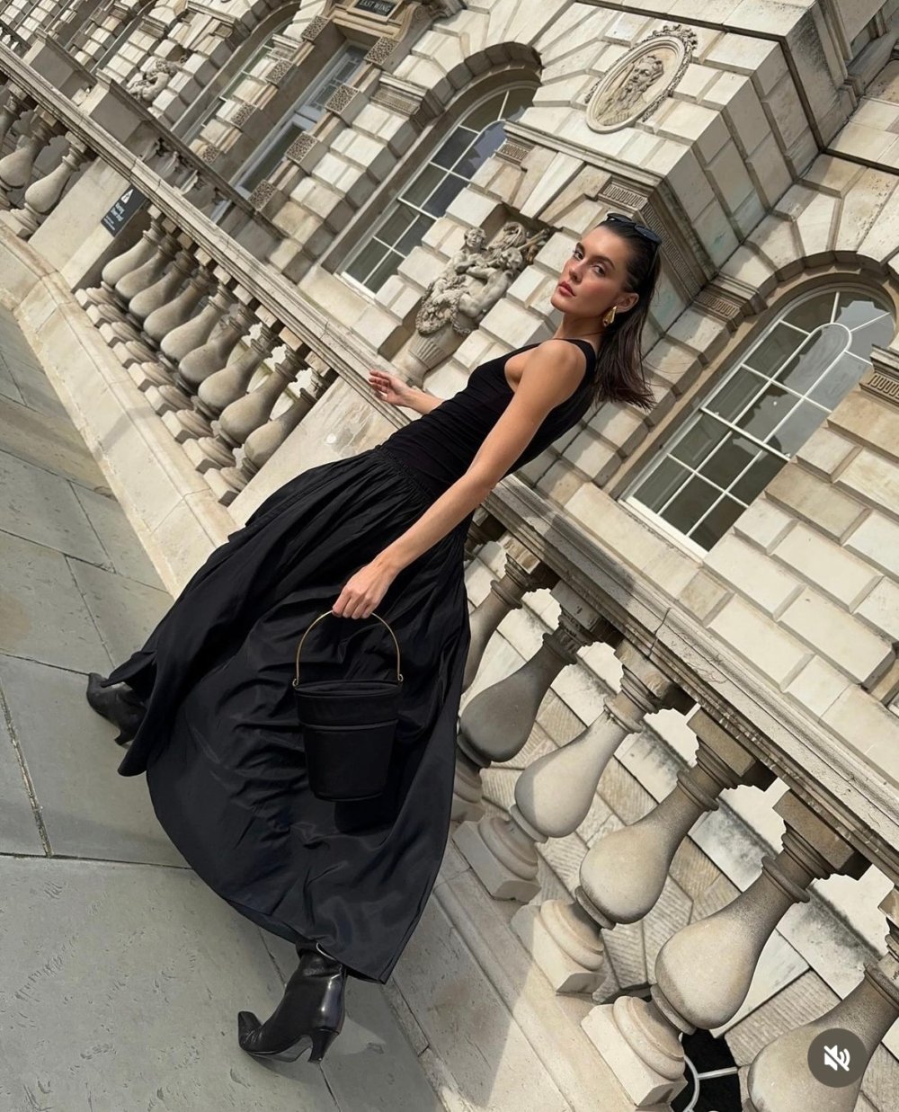 倫敦博主Valeria率性又時髦，卻能有氣場走在街上！