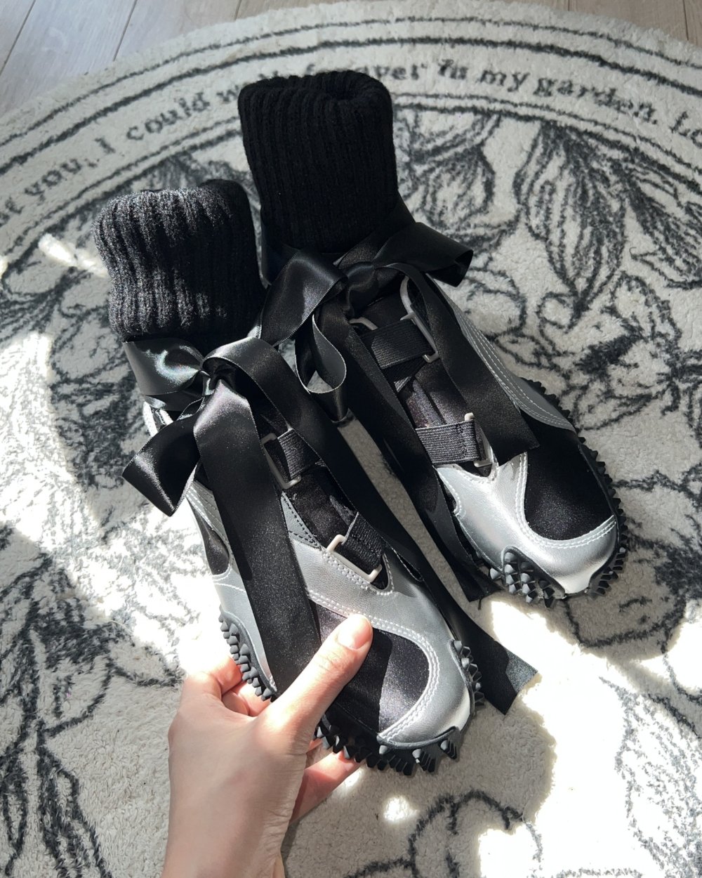 漂亮的春季鞋來了：PUMA攜手韓國品牌GLOWNY推浪漫芭蕾鞋 、Jennie同款adidas Taekwondo也有芭蕾款