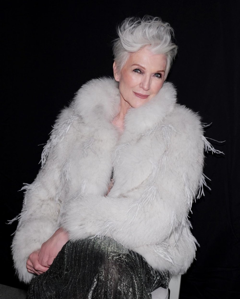 76歲Maye Musk重返2025紐約時裝週：證明美麗和成功不受年齡限制，無論年齡你都可以過你想要的生活