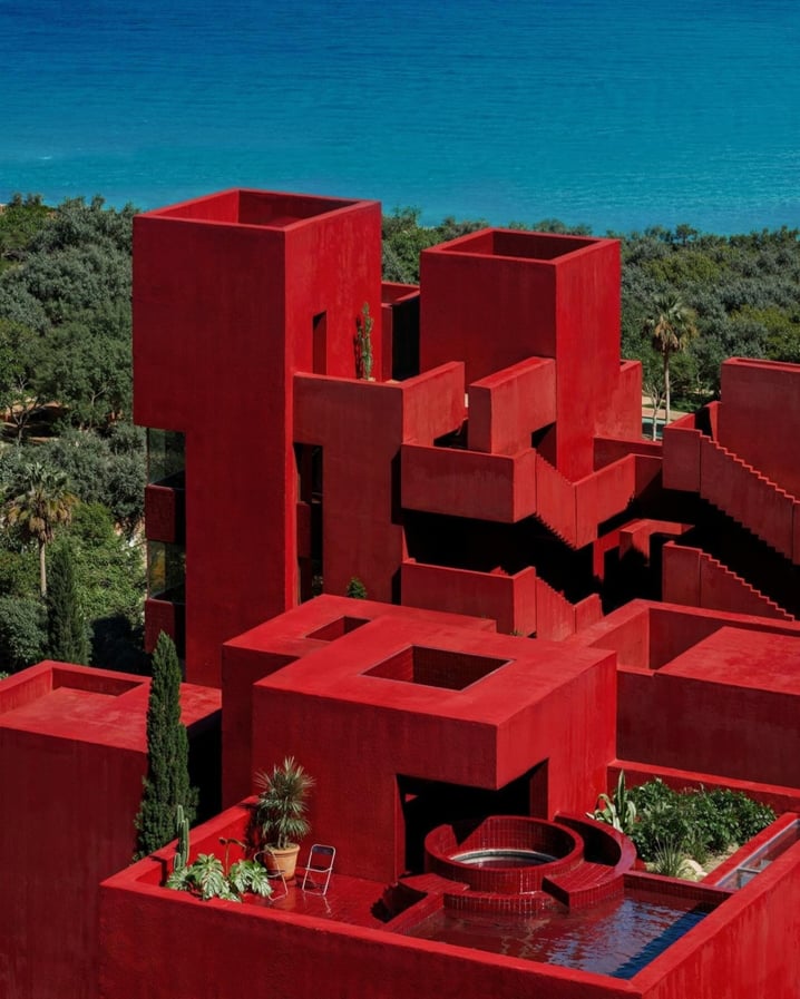 阿爾巴尼亞 Red Sol Resort「紅色太陽度假村」：建築師的浪漫美學