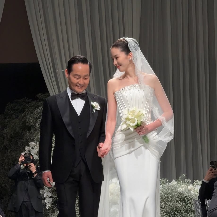 韓國名模Irene Kim浪漫完婚！：從MISS SOHEE到Nicole + Felicia，Jessica擔任伴娘、車銀優現身