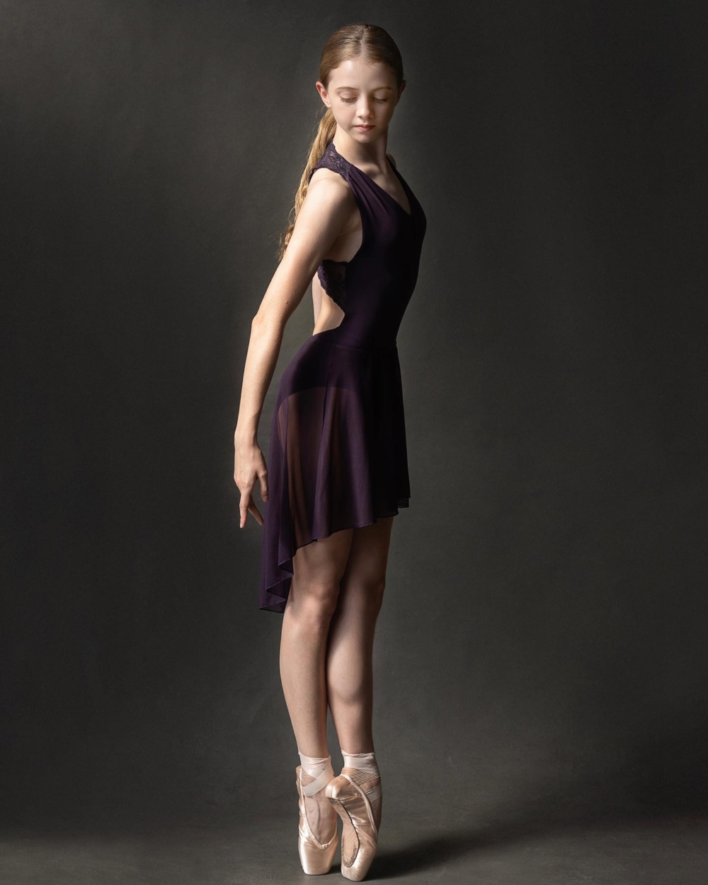 Netflix《Wednesday》第二季紅髮迷妹Agnes DeMille是誰？11點帶你認識海島出生的16歲芭蕾少女Evie Templeton